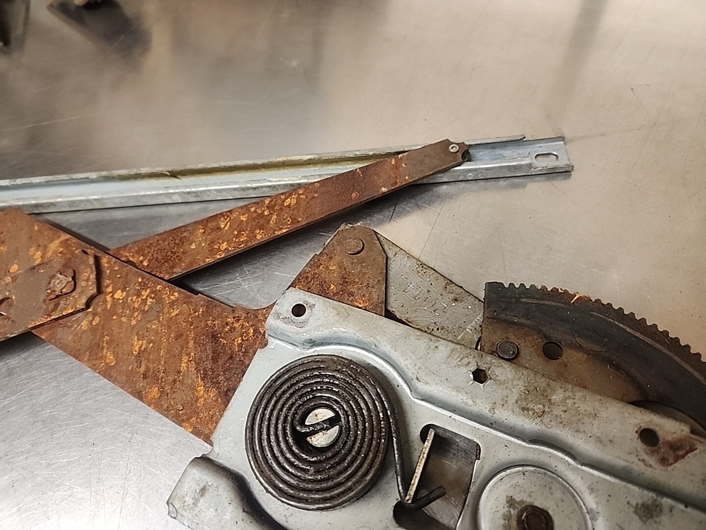 1977-1990 CAPRICE ESTATE WAGON IMPALA WAGON TAIL GATE WINDOW REGULATOR ...