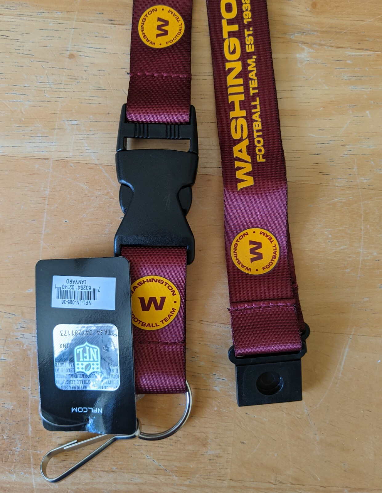 Washington Football Team Redskins Commanders Lanyard Keychain ID Holder ...
