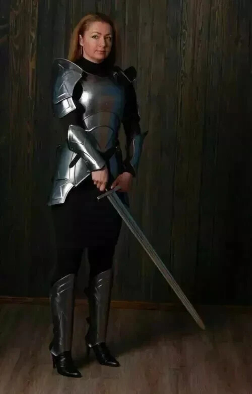 The Female Fully Lady LARP Queen Armor Set of the War Armor Costume ...