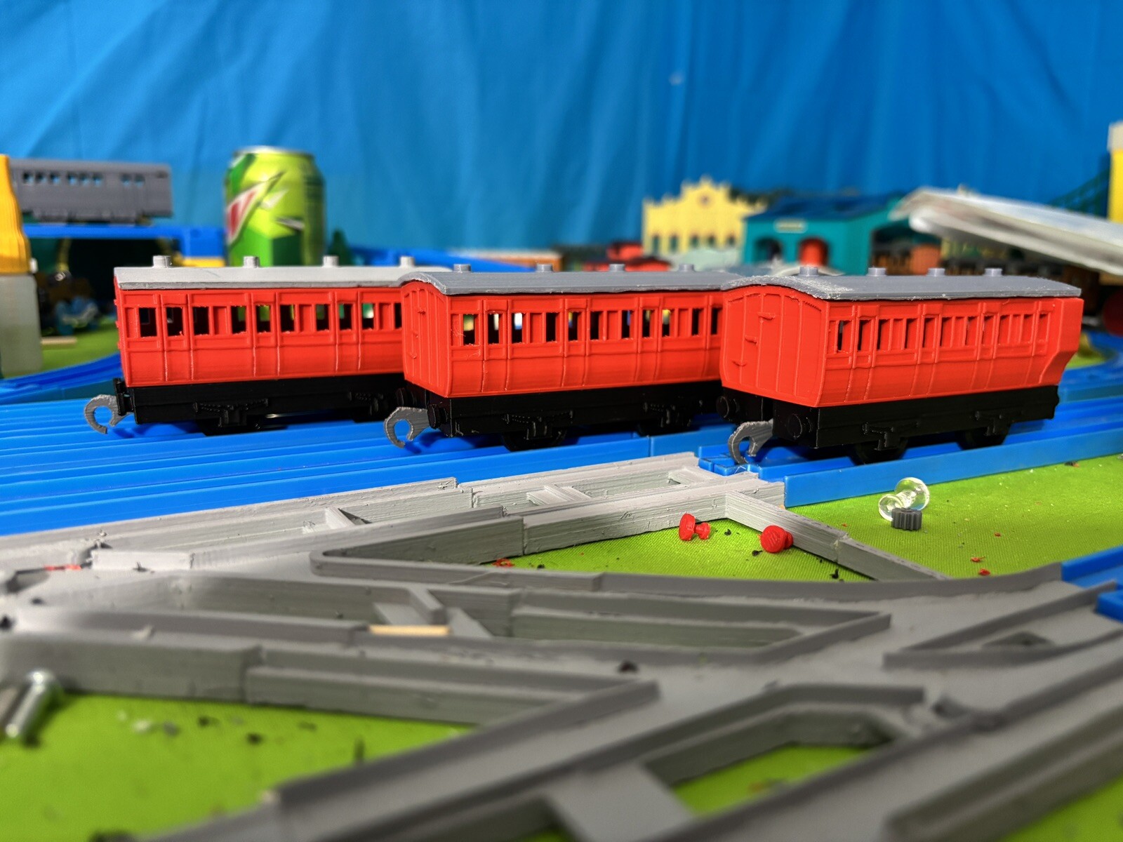 Thomas Trackmaster 3D Printed Red Branchline Coaches Grey Rooftop ...