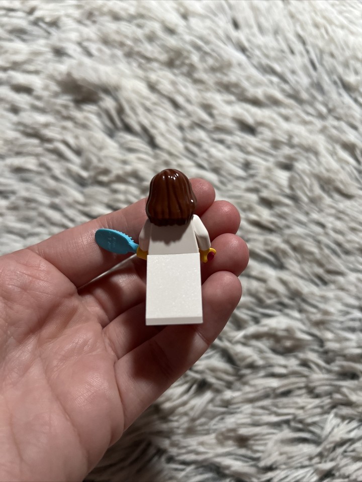 LEGO - Female Minifigure Blue Dress Wavy Hair Pirates Girl Castle ...