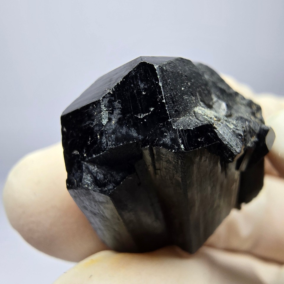 Symmetrical Schörl tourmaline specimen Erongo, Namibia 26*21*13mm ...