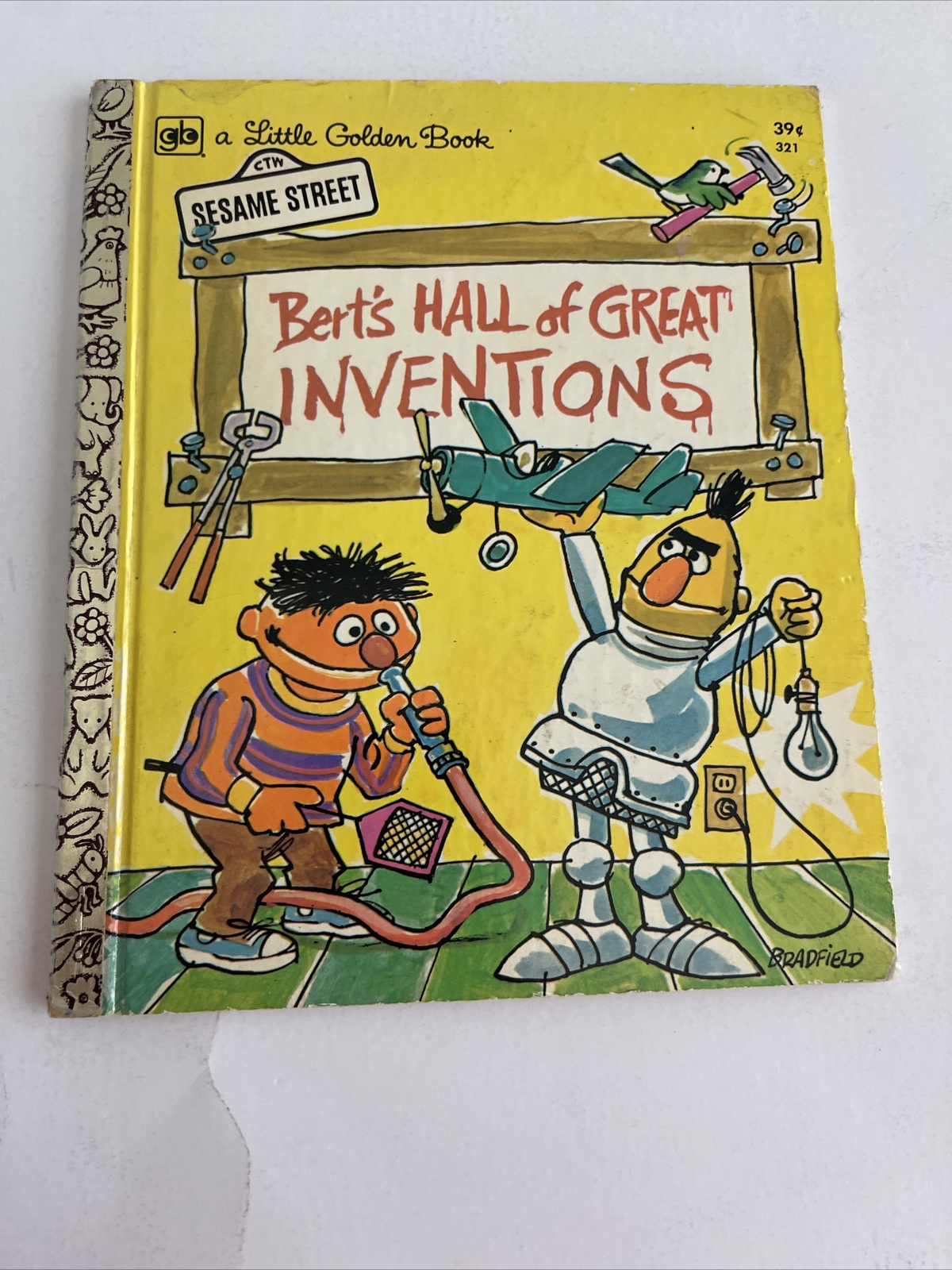 1972 A Little Golden Book Sesame Street Bert's Hall of Great Inventions ...