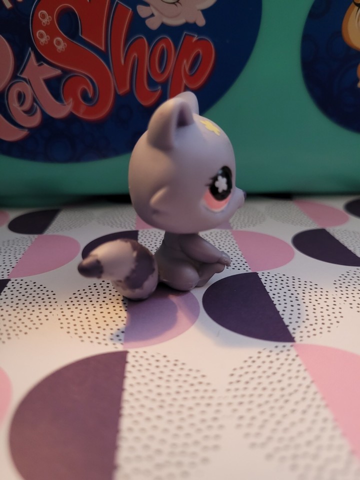 Littlest Pet Shop LPS 597 Raccoon Lavender Purple Yellow Pink Eyes ...