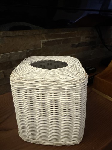 Tissue Box Cover Woven White Wicker Farmhouse Granny Core Cottage Core ...