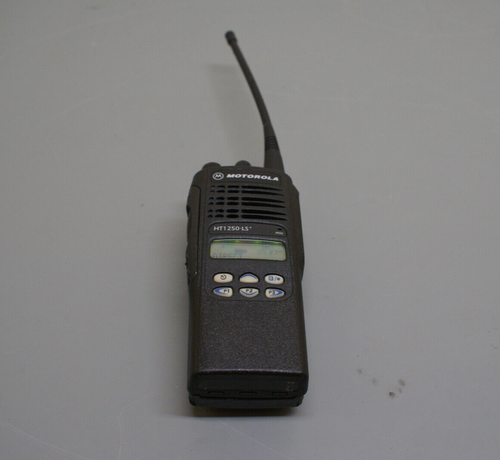 MOTOROLA HT1250 LS+ UHF 450-512 MHZ Two-Way Radio W/Battery 1J | eBay