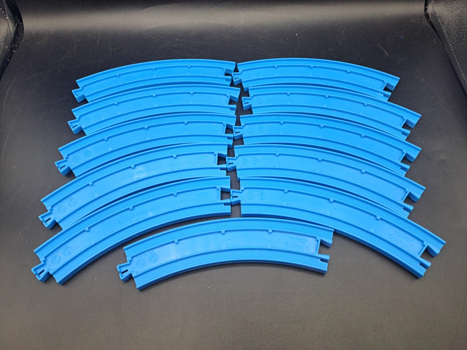Lot of Eleven (11) TOMY: Thomas & Friends- Trackmaster Curve Tracks ...