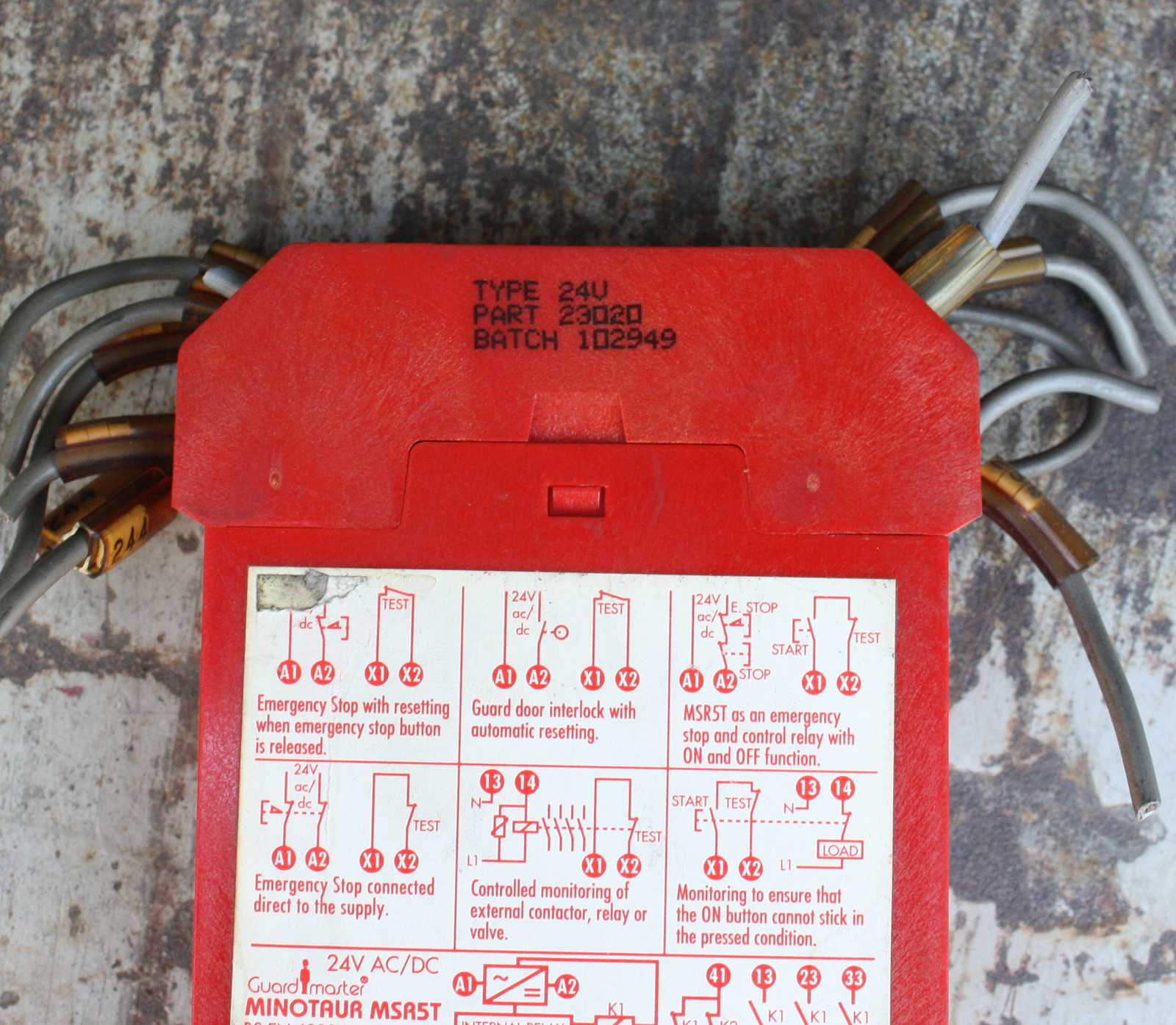 Allen Bradley Guard Master MINOTAUR 440R- B23020 MSR5T SAFETY RELAY | eBay