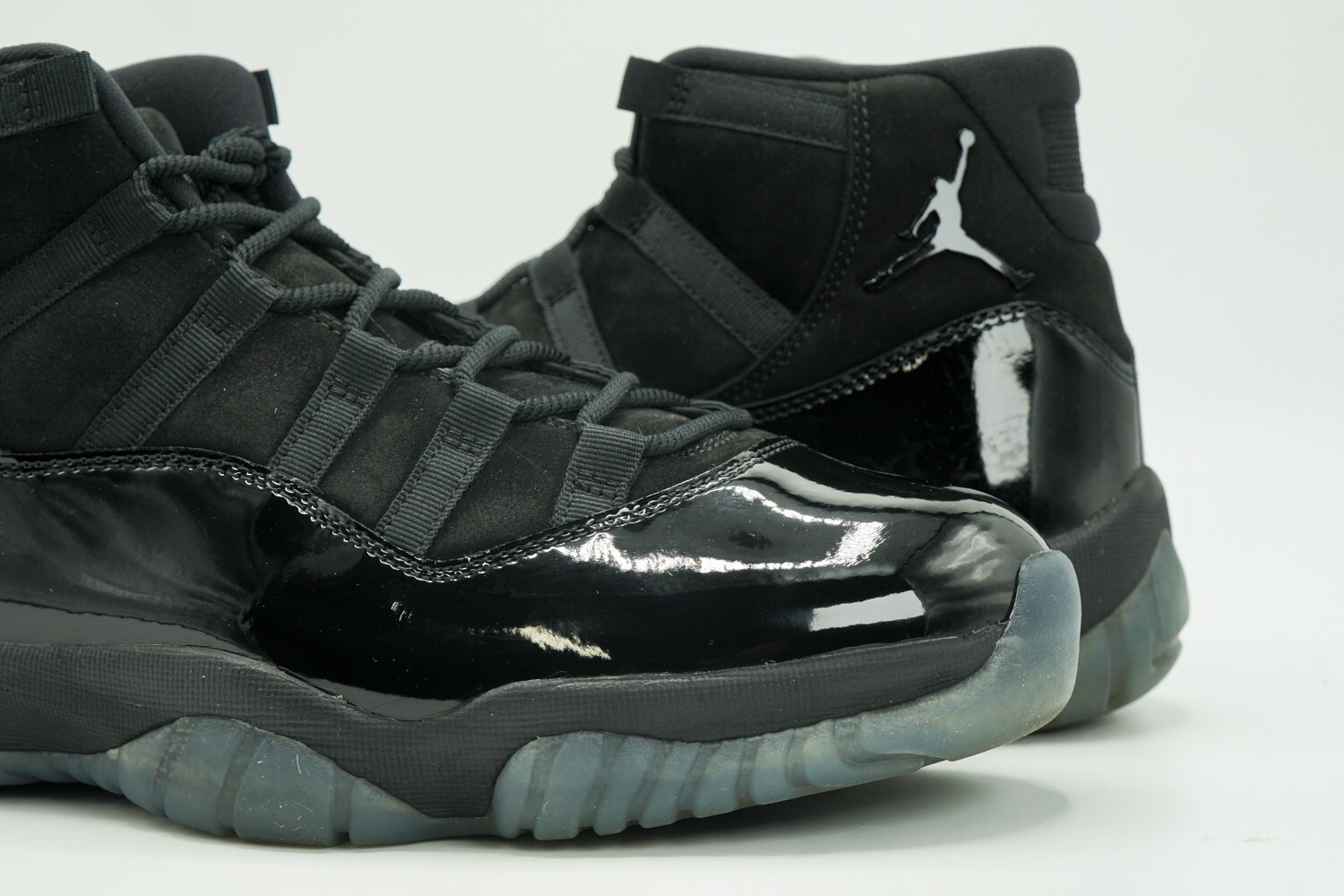 Retro 11 Blackout