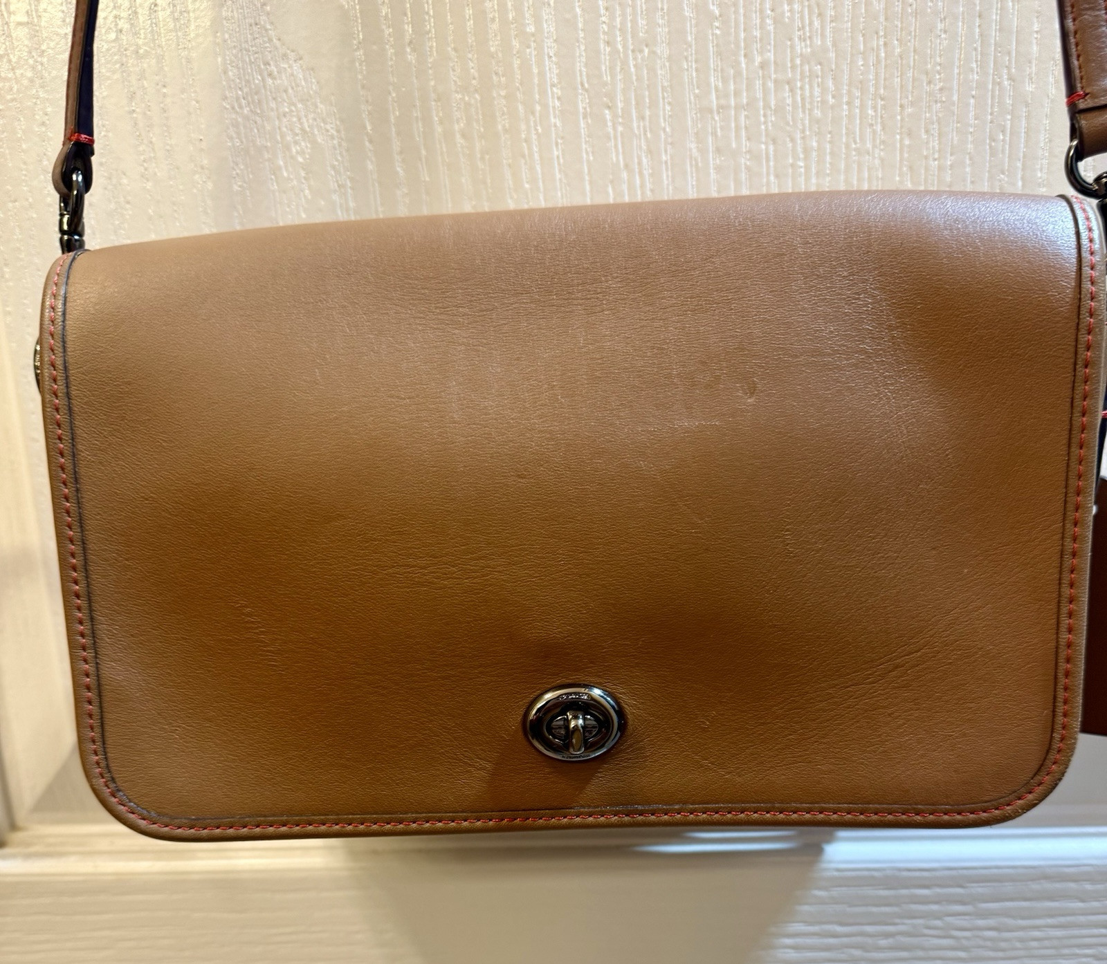 Coach Limited Edition Turn lock Crossbody Brown 57325 - Gem