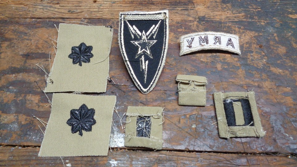 Desert Storm vintage US Army 3rd Signal Bde patch tab & uniform rank ...