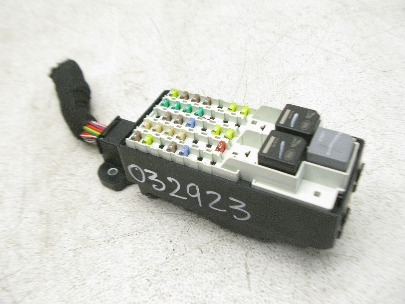 16-23 JAGUAR X260 XF 17-20 XE ENGINE FUSE BOX RELAY JUNCTION MODULE ...