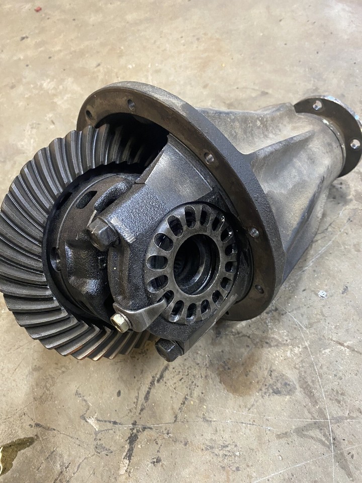 1996-2002 Toyota 4Runner V6 Rear Differential 3.73 Ratio carrier third ...