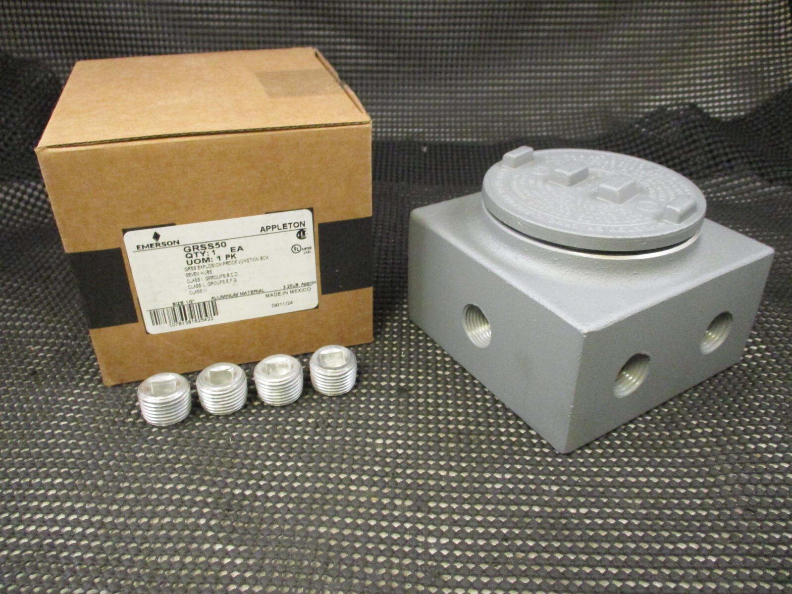 APPLETON GRSS50 1/2" EXPLOSION PROOF JUNCTION BOX 7 HUBS 4 PLUGS | eBay