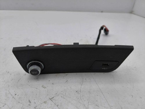 Audi Q2 - 2022 12V Power Socket Plug In Front 81c863263a AMD118289 | eBay
