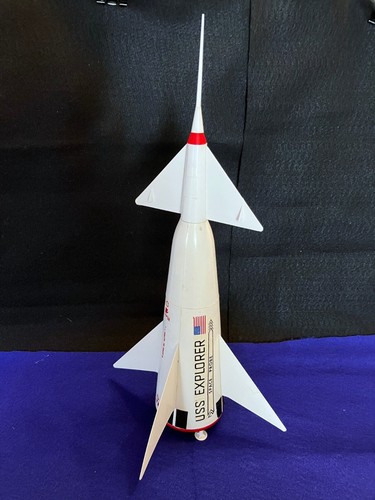 Lindberg No. 1149 Star Probe U.S.S. Explorer 1:200 Scale Model Kit 1976 ...