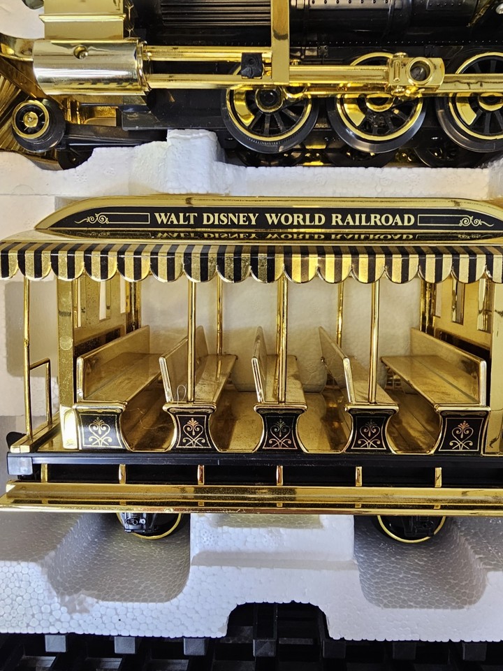 WDW Walter E Disney Golden Edition G Scale Railroad Train Set - LE #216 ...
