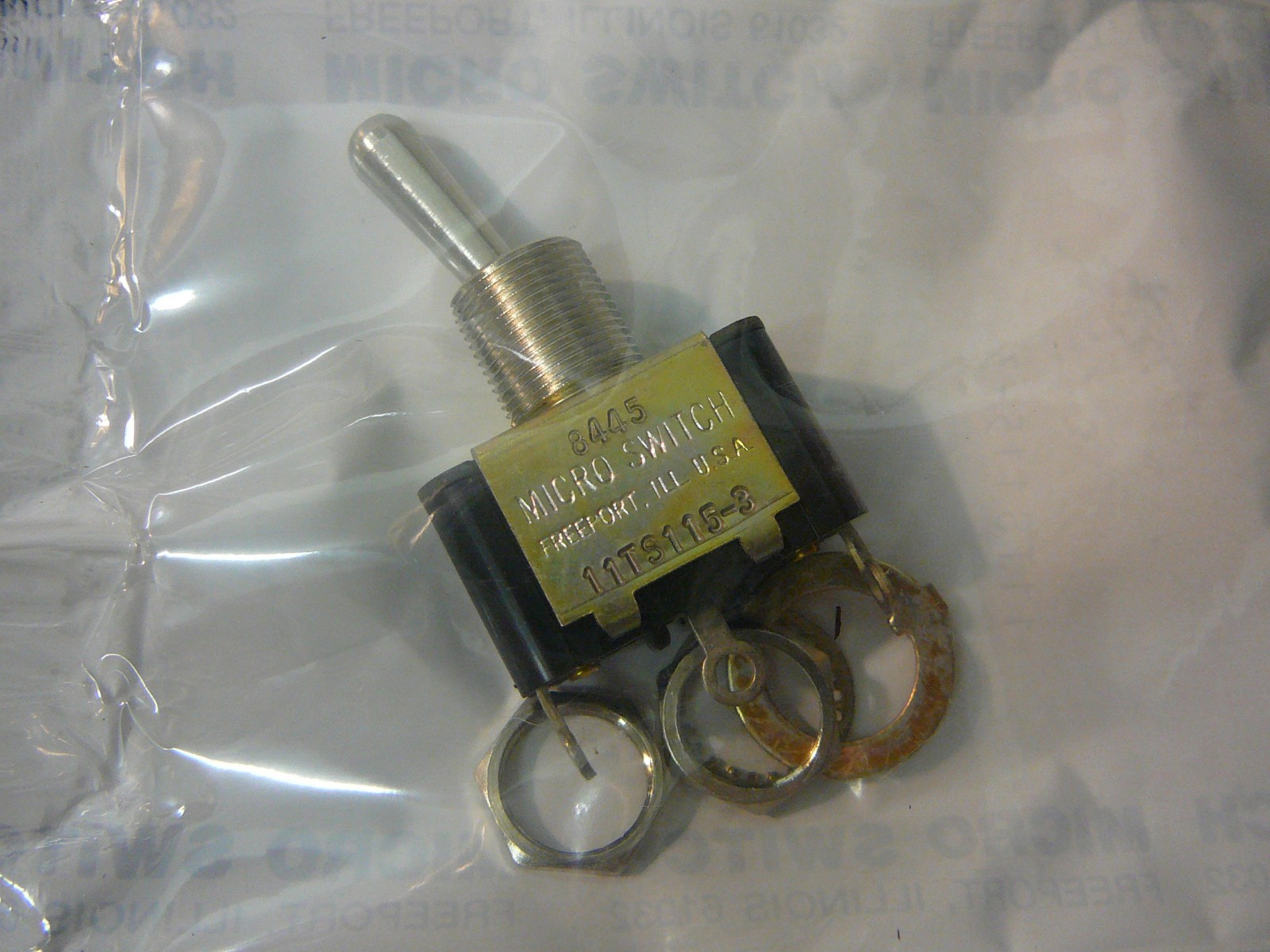 Honeywell Toggle Switches 1 Pole 2 Postion Standard Lever - 11TS115-3 ...