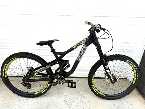 Commencal Supreme DH V3 27.5 World Cup Bike - Ridden Twice | eBay