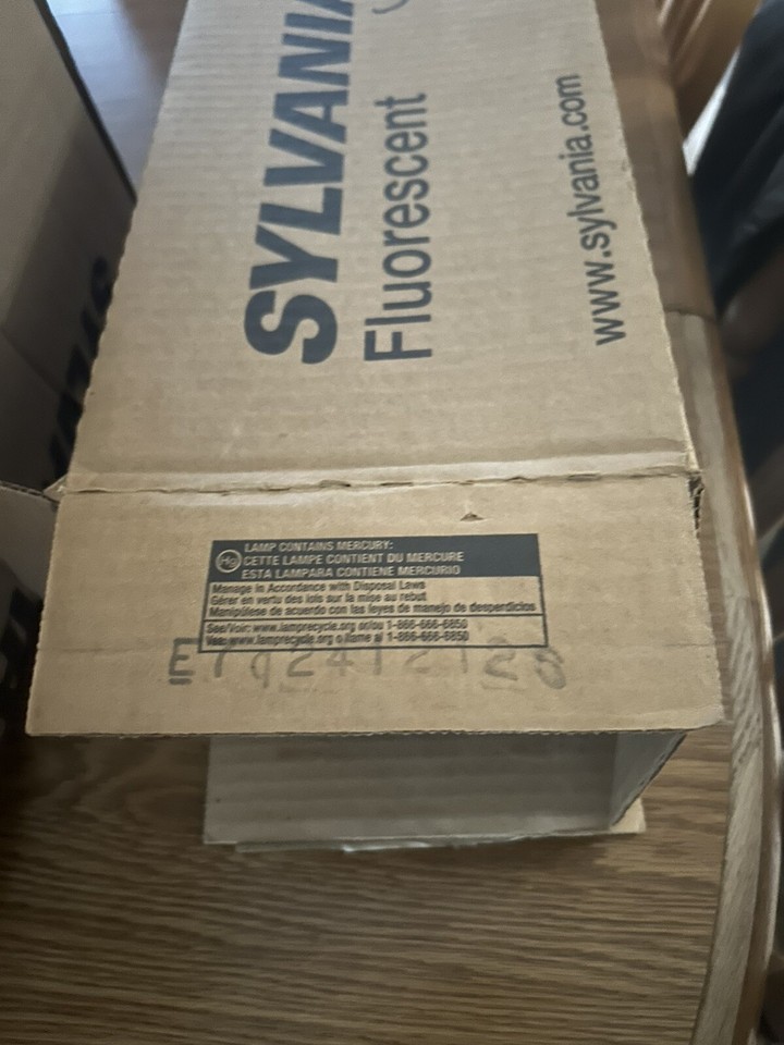 NEW Case of 30 Sylvania Octron FO25/730/ECO 25W Fluorescent Bulbs T8 ...