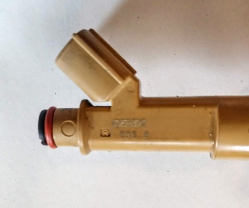 GENUINE OEM TOYOTA 23250-01020 Fuel Injector Corolla Matrix Scion XD ...