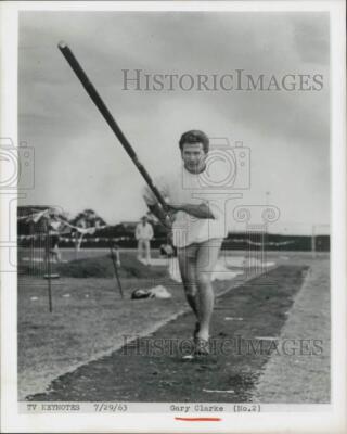 1963 Press Photo Gary Clarke, actor on "The Virginian" runs with pole ...