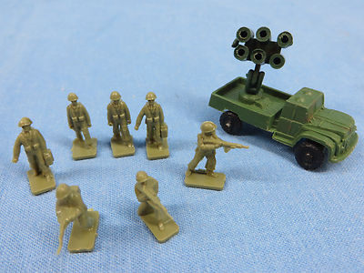 Lot of 7 Plastic Toy Army Men with an Army vehical/truck 3/4 in tall | eBay