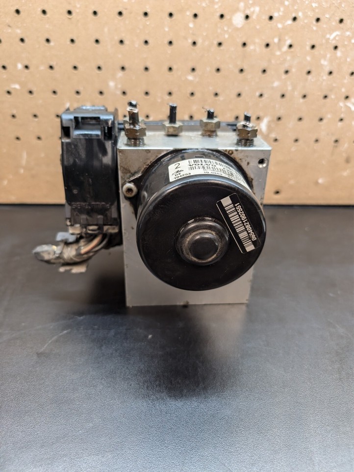 2005 VOLVO P30643979 30643982 S60 V70 S80 XC90 ABS Pump Brake Control ...