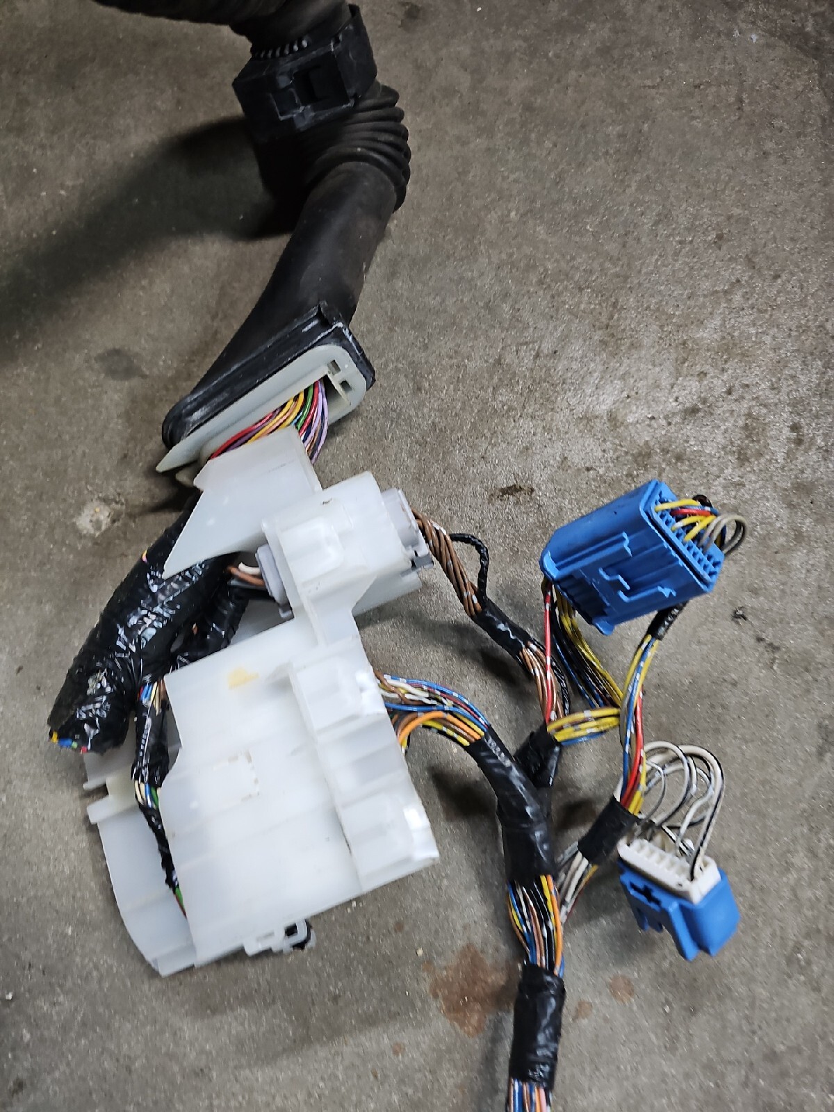 2007-2009 Lexus IS250 Engine ECM PCM Bay Miscellaneous Connector ...