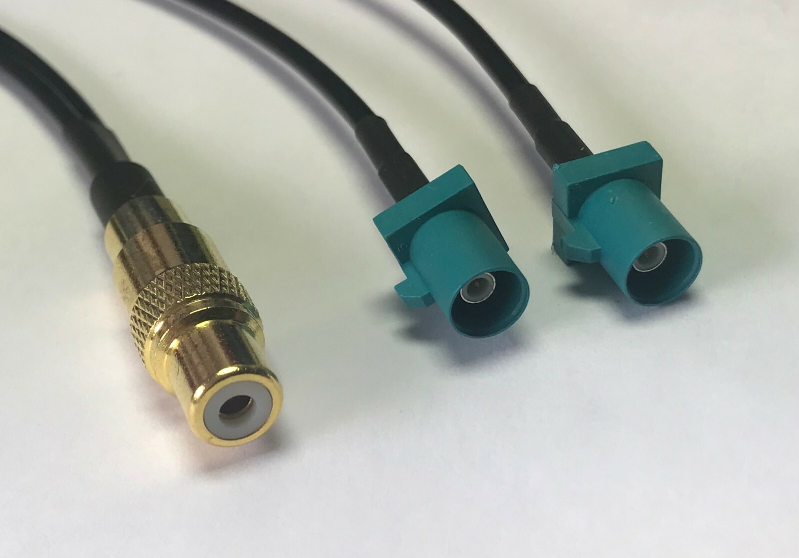 RCA Female to 2X Fakra Z Male Neutral RG174 Coaxial Cable Splitter Pick ...