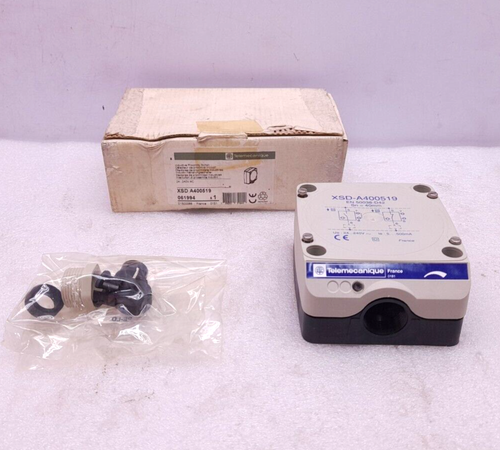 Telemecanique XSD A400519 Inductive Proximity Switch 24-240VAC 5-500mA ...
