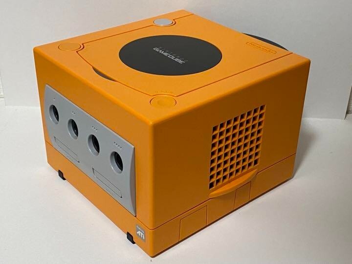 discount buy online store 18k Nintendo GameCube DOL-001 in Platinum ...