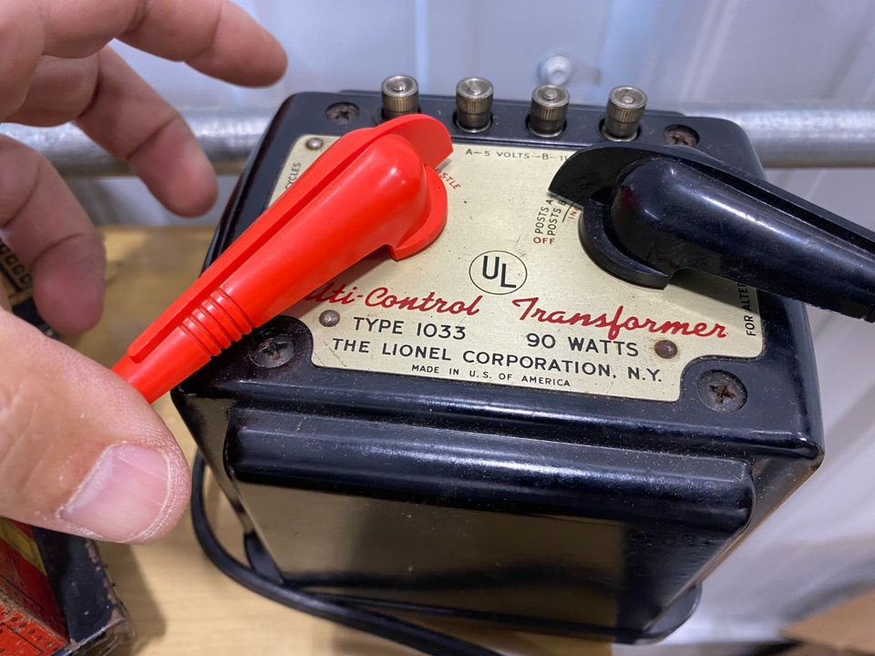 Vintage Metal Train Loco 3000, Train Cars, and Lionel Type 1033 ...