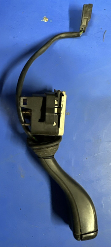 HOLDEN COMMODORE VT/VX Cruise Control Switch #B30L | eBay Australia