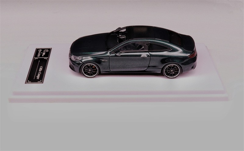 Howie Model x Momo Collection 1:64 C63s W205 green Diecast Model Car | eBay