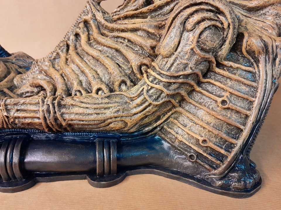 Alien Space Jockey - Alien Prometheus Statue Sculpture Figure Handmade ...