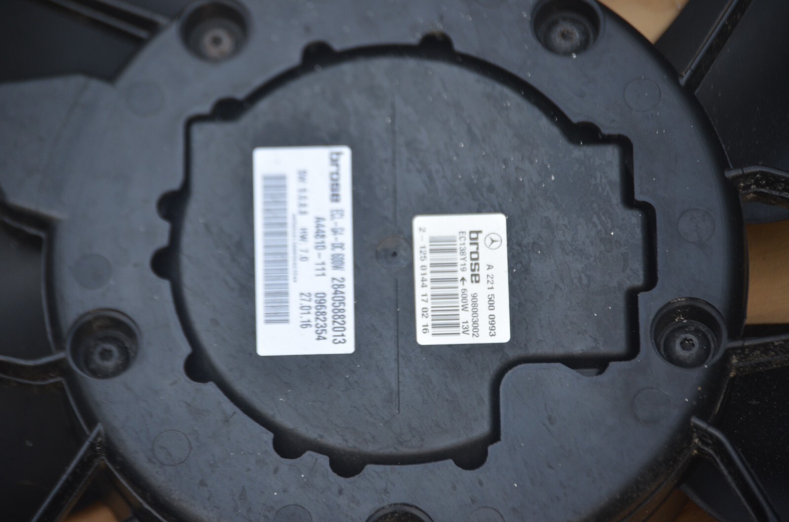 Mercedes Auxiliary Fan Assembly C216 W221 CL550 S350 S400 S550 OEM ...