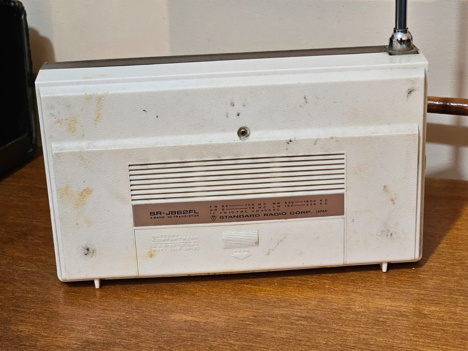 Vintage Standard SR-J862FL 4-Band 10-Transistor Radio Japan with Case ...