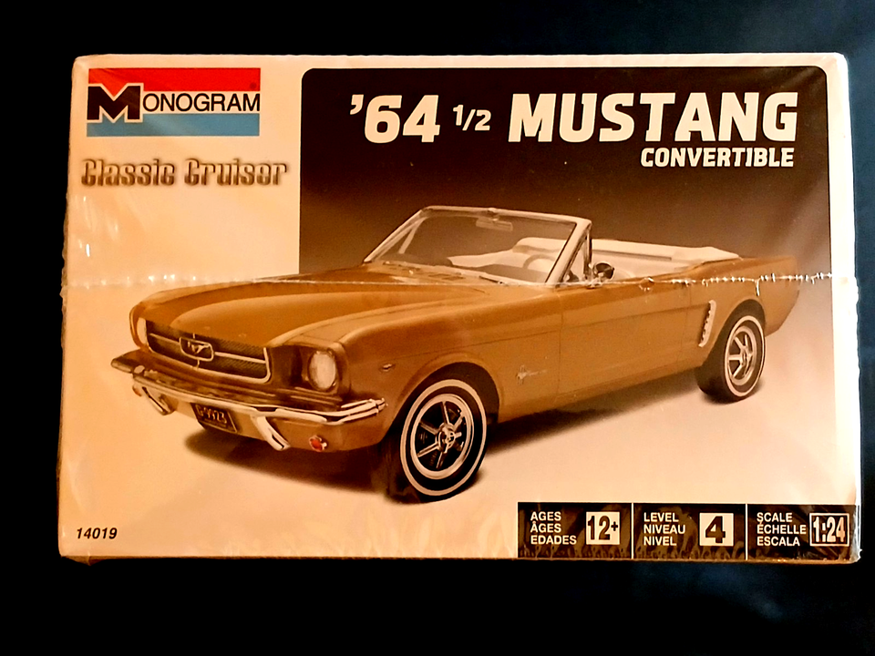 Model Kit 1964 1/2 Ford Mustang Convertible Monogram ClassicCruiser 1: ...