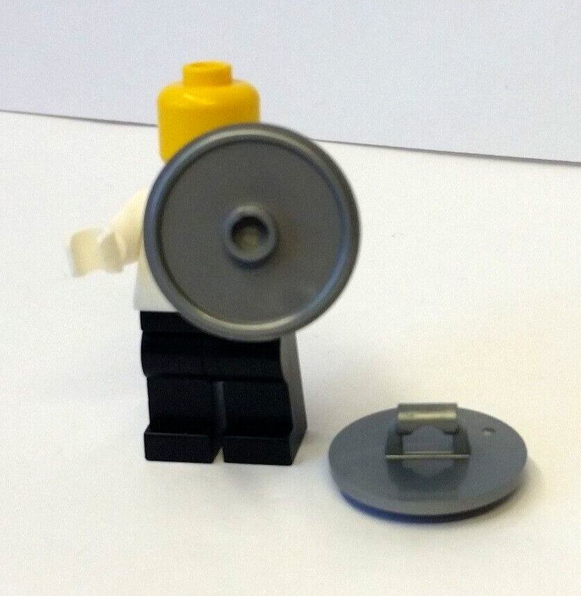 LEGO Minifigure Round Shield Front Stud Battle Shield Castle Silver ...