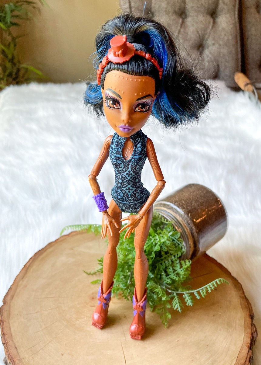 Boneca Robecca Steam Dance Class Custom Monster High Doll Creation: