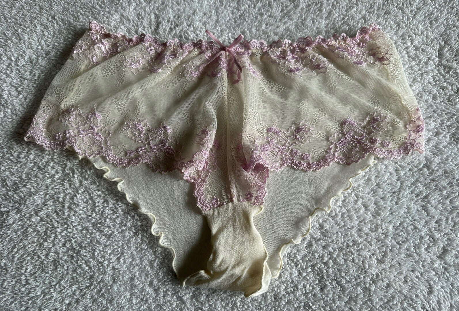 Vtg Gilligan & O'Malley XL 8 Sheer Sheer Ivory & Lave… - Gem