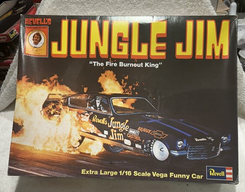 1973 Revell Jungle Jim Chevy Vega "The Fire Burnout King" Funny Car 1: ...