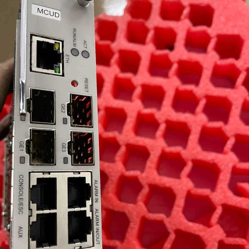 Used HUAWEI GPON/EPON OLT MA5608T 2×MCDU 8GE 1×MPWC 2DC Optional GPBD ...