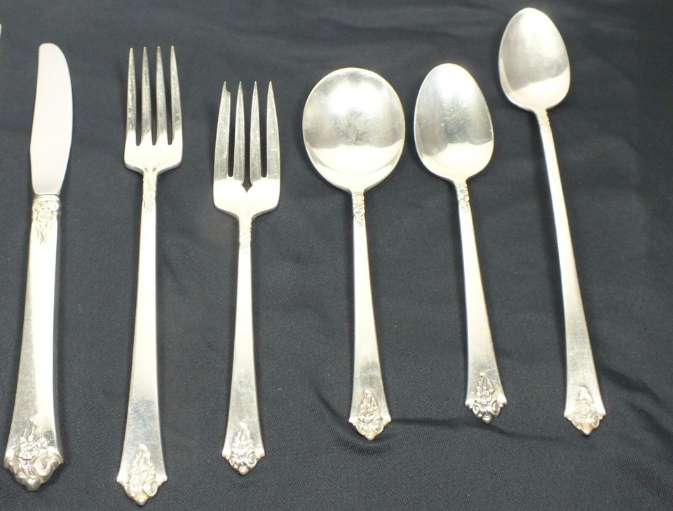 104 Pcs Royal Crest Castle Rose Sterling Silver Flatware W ...