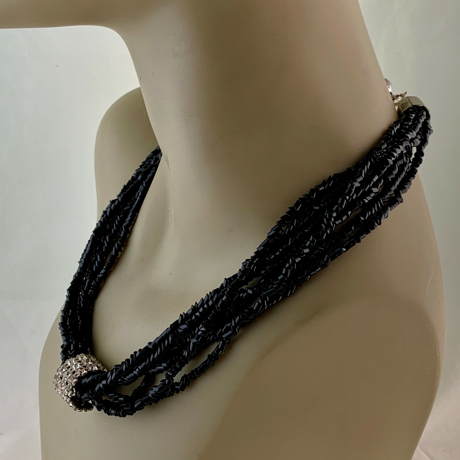 VINTAGE JET BLACK 7 ROW SEED BEAD NECKLACE RETRO STRA… - Gem