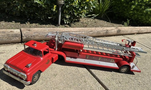 Vintage Tonka Toys TFD #5 Aerial Hydraulic Ladder Fire Truck Pressed ...