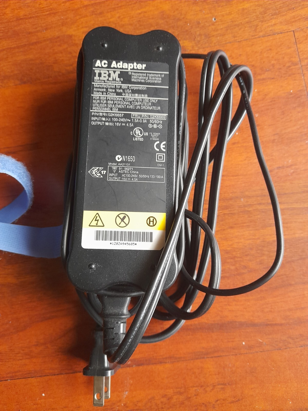 IBM AC Adapter 02K6657 input 100-240V~1.5A-0.9A | eBay