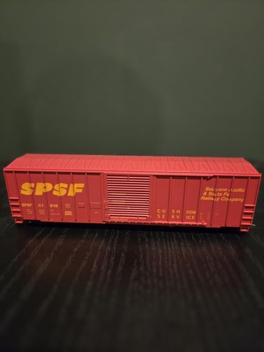 Athearn 2325 HO SPSF Merger Caboose Set of 3 and 50' MDC/Roundhouse ...