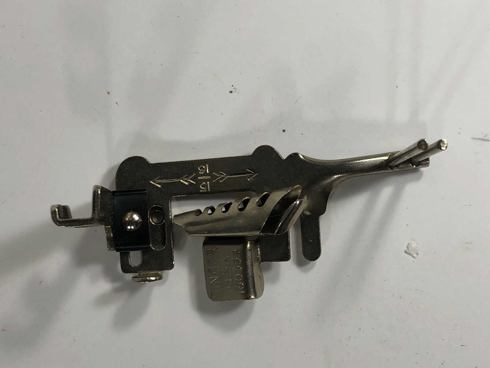 SINGER 160359 Multi Slotted Binder Foot Low Shank Sewing Machine ...